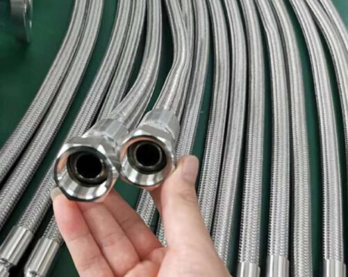 Ống PTFE - TEFLON bọc lưới Inox - thép không gỉ chịu áp suất cao phi 3. ...