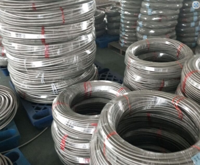 Ống PTFE - TEFLON bọc lưới Inox - thép không gỉ chịu áp suất cao phi 3. ...